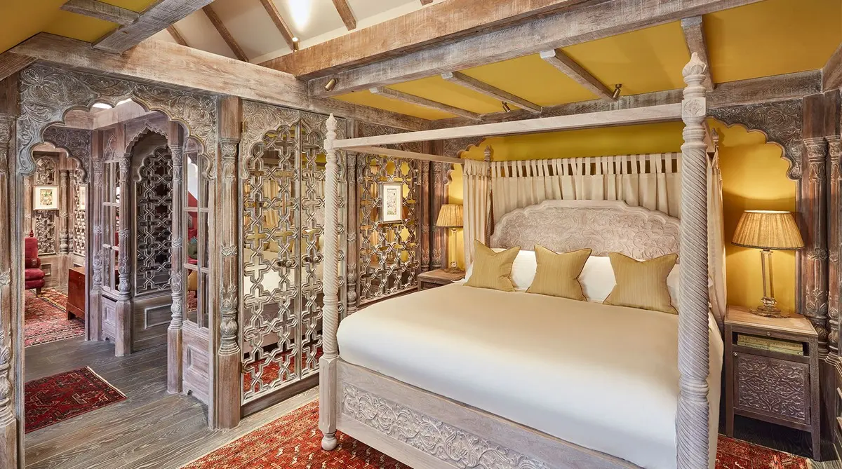 Top 10 Most Instagrammable Hotel Rooms in London